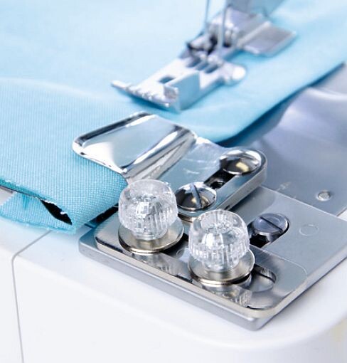 Pfaff Coverstitch Saum-Aufsatz - Nähprofi.com - Dein Nähmaschinenprofi